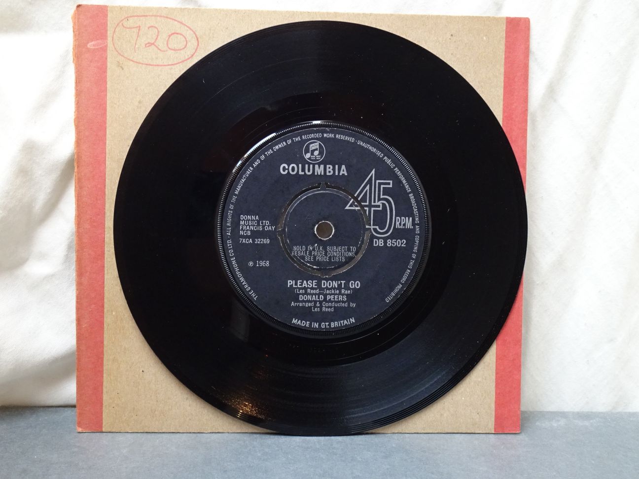Donald Peers: Please Don't Go 1968 7" PUSH-OUT LABEL