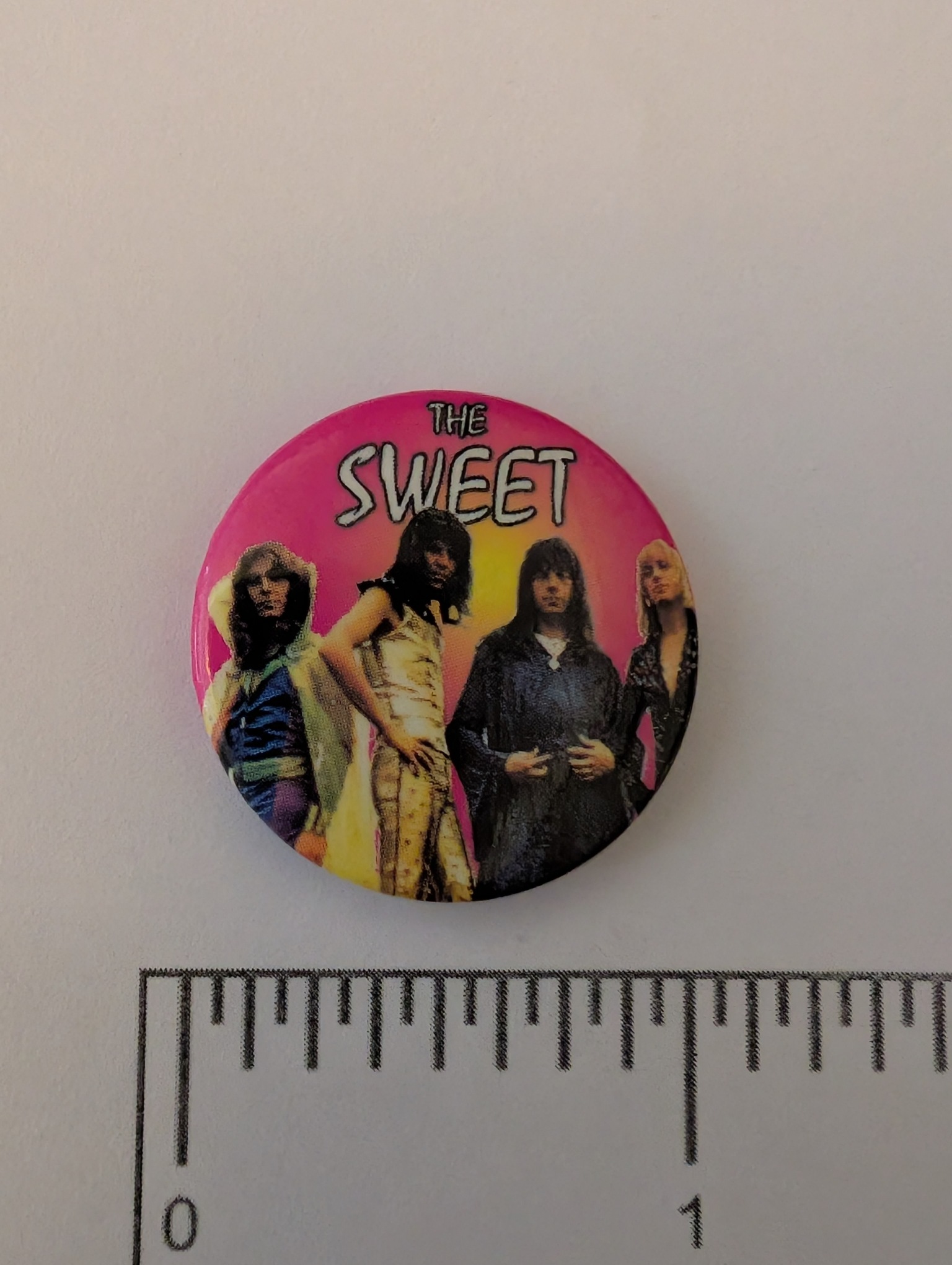 The Sweet: Band Members/Pink Background Original 1970s Badge/Button