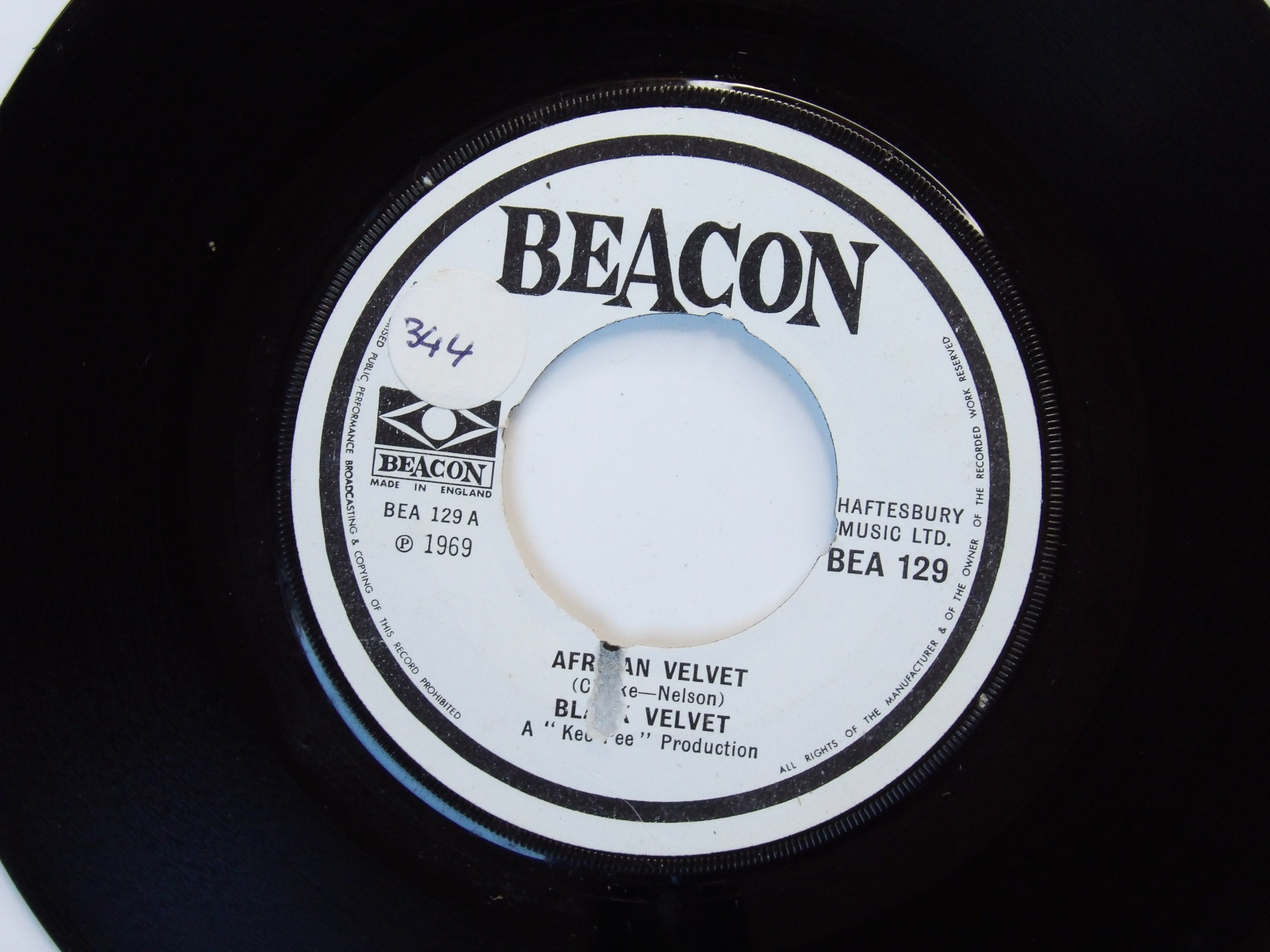Black Velvet: African Velvet 1969 Beacon 7"